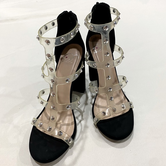 Darby | Shoes | New Darby Size 75 Black Velvet 4 Heels W Backzip Clear ...